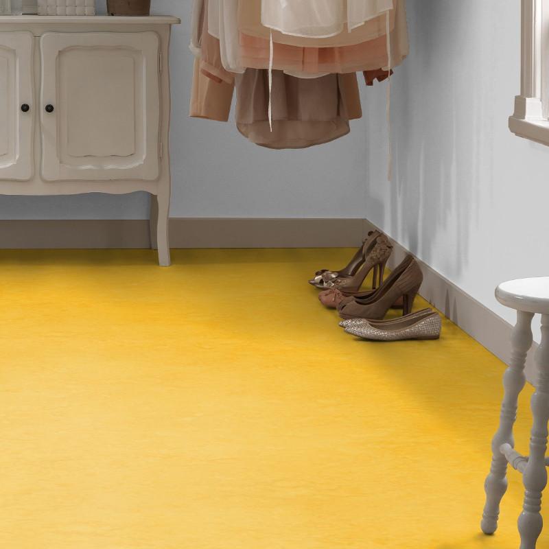 Forbo Marmoleum Click Cinch LOC Square Lemon Zest | OnFlooring