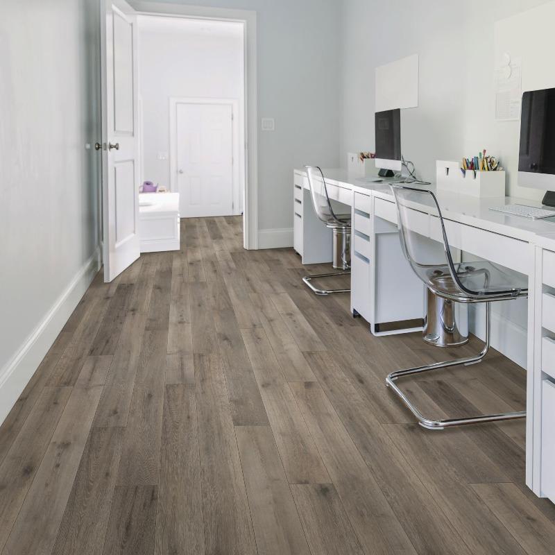Mohawk RevWood Plus Bellente Stonefire Oak | OnFlooring